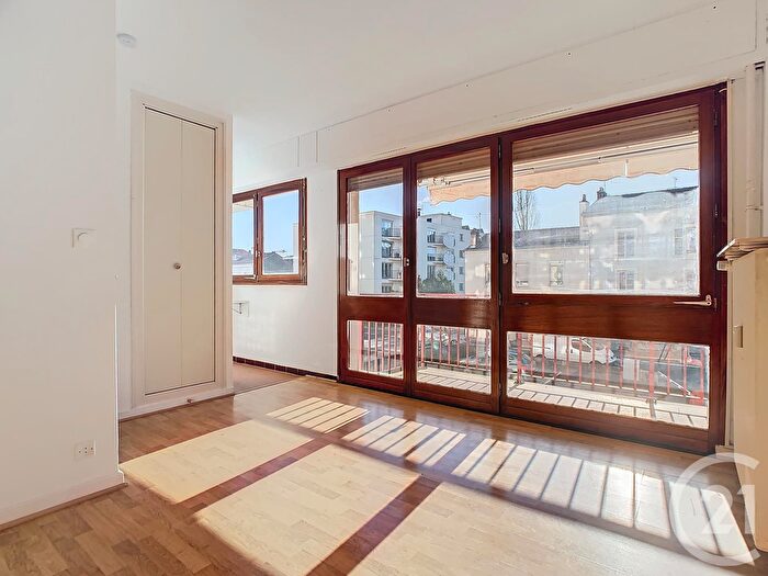 Appartement à louer - Nancy, Poincaré, Foch, Anatole France, Croix de Bourgogne - 1 pièce