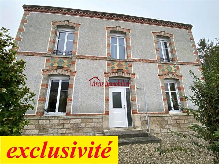 Maison à vendre - Arcis-sur-Aube - 5 pièces - 3 chambres