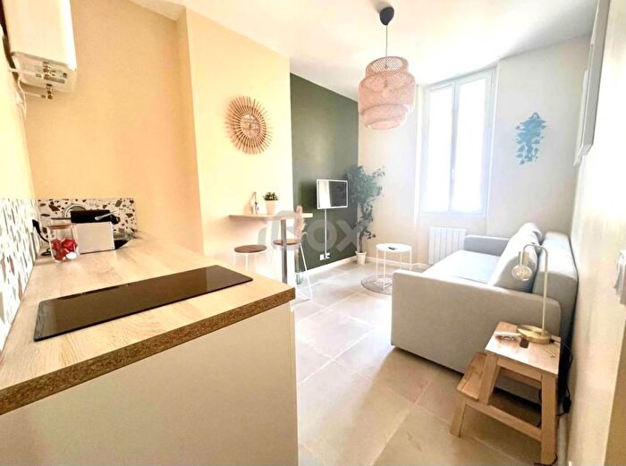 Appartement à louer - Toulon, Place dArmes - 1 pièce