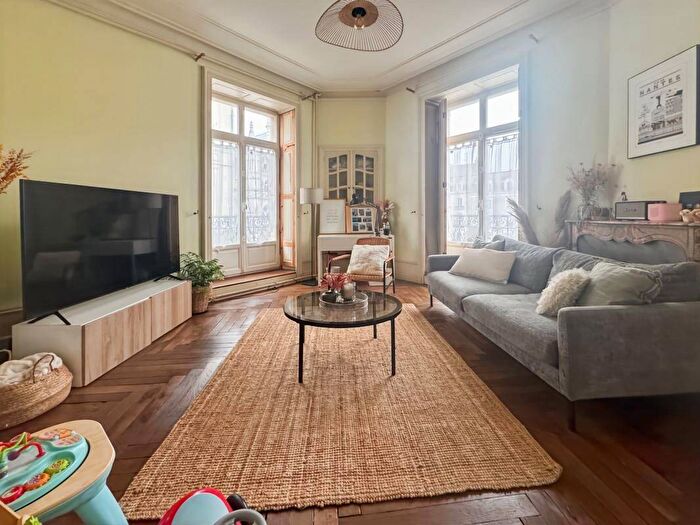 Appartement à louer - Centre, Châteaubriant - 4 pièces - 2 chambres