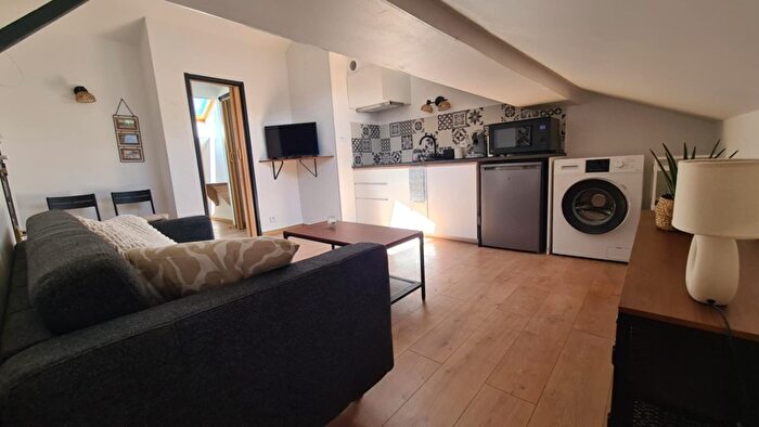 Appartement à louer - Digne-les-Bains, Centre-ville, Bourg - 2 pièces - 1 chambre