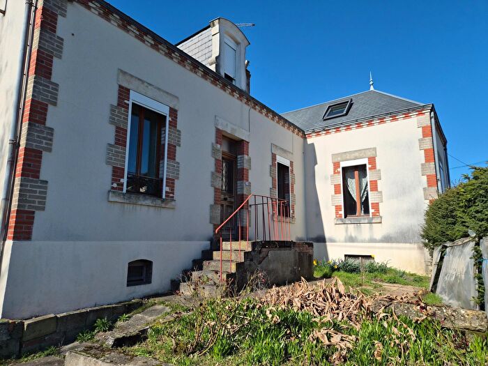 Maison 5 pièces à Vierzon, Colombier, Cité scolaire, à vendre