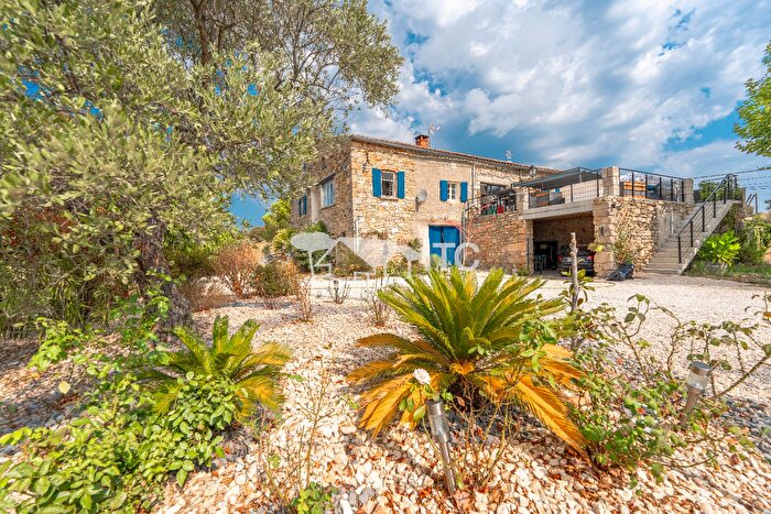 Maison à vendre - Vagnas - 7 pièces - 5 chambres