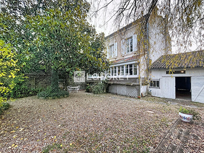 Maison à vendre - Jarnac - 7 pièces - 4 chambres