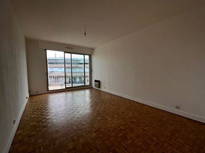 Sud-Bords de Marne-Foch, Chelles - Appartement 1 pièce à louer