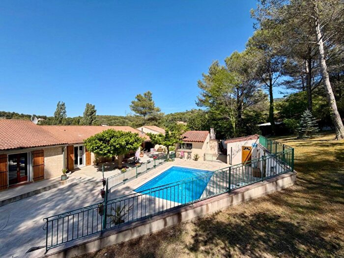 Simiane-Collongue - Maison 9 pièces à vendre