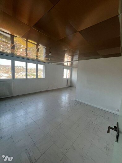 Appartement à louer - Déville-lès-Rouen - 4 pièces - 2 chambres