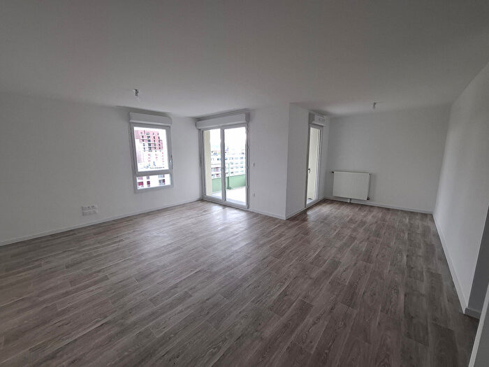 Appartement à louer - Clermont-Ferrand, Chanteranne, La Glacière - 3 pièces - 2 chambres