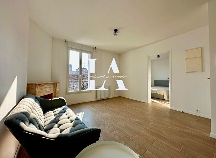 Appartement 2 pièces à Nanterre, Vieux Pont, à louer