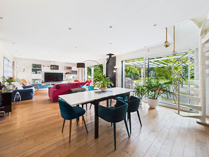 Maison à vendre - Grigny - 8 pièces - 5 chambres