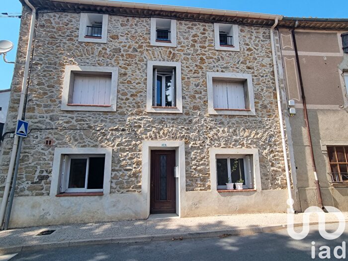 Maison à louer - Villesèque-des-Corbières - 4 pièces - 3 chambres