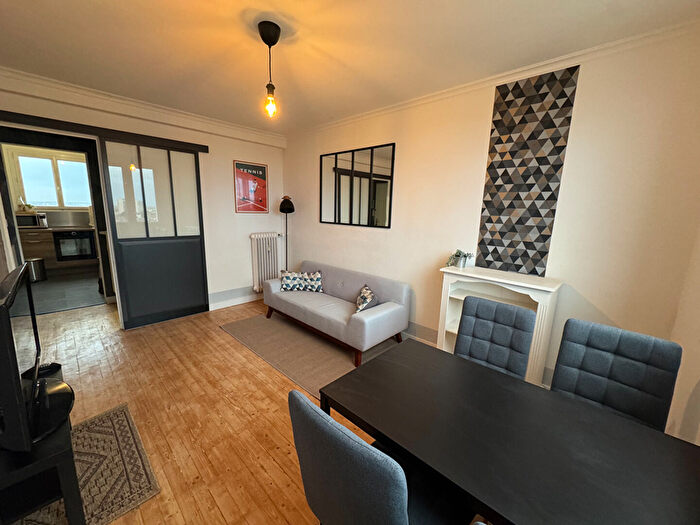 Appartement à louer - Quartiers Centre, Centre-ville - 2 pièces - 1 chambre
