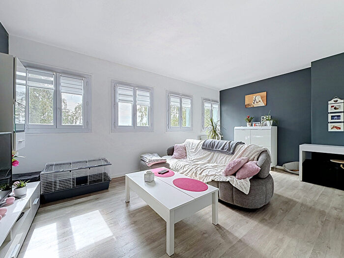 Maurepas, La Marnière - Appartement 2 pièces à vendre