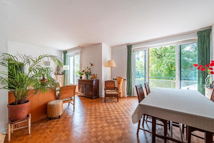 Appartement 4 pièces à vendre à Sèvres, Croix-Bosset, Monesse, Brancas