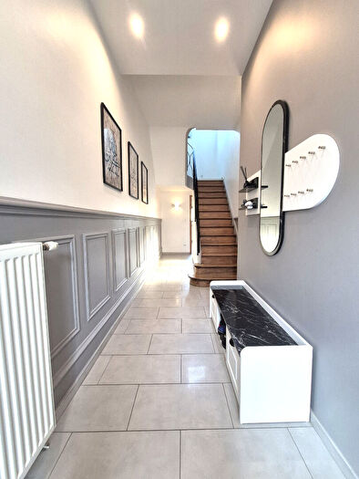 Maison à vendre - Cambrai, Esnes, Guise - 8 pièces - 5 chambres