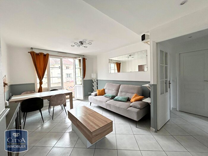 Caen, Saint-Jean Etudes, Saint-Gilles : Appartement 4 pièces à louer
