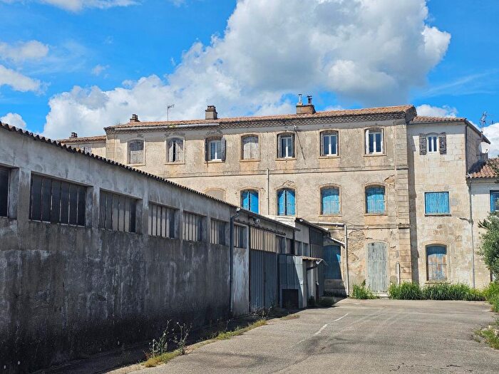 Remoulins : Maison 12 pièces à vendre