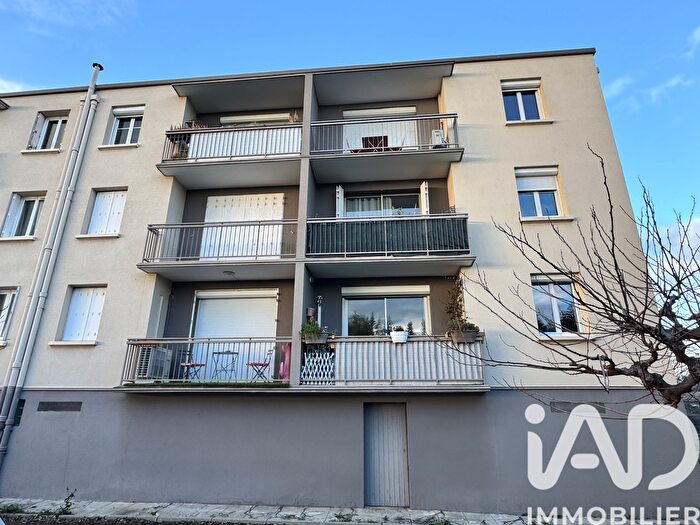 Appartement à vendre - Nîmes, Ville Active - 3 pièces - 2 chambres
