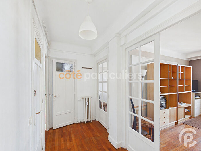 Appartement 3 pièces à Clamart, Gare, à vendre