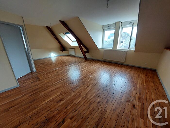 Brive-la-Gaillarde, Centre-ville, Pont Cardinal, Champanatier : Appartement 3 pièces à louer