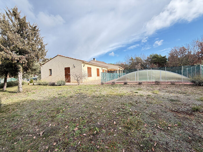 Maison à vendre - Régusse - 8 pièces - 4 chambres