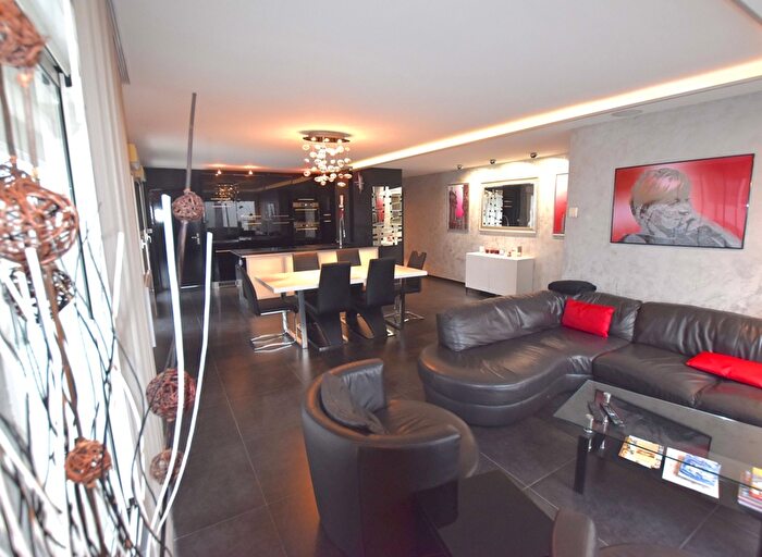 Appartement à vendre - Lille, Saint-Maurice, Pellevoisin - 4 pièces - 3 chambres