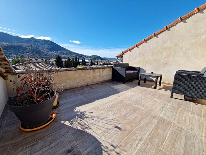 Appartement à louer - Nyons - 3 pièces - 2 chambres