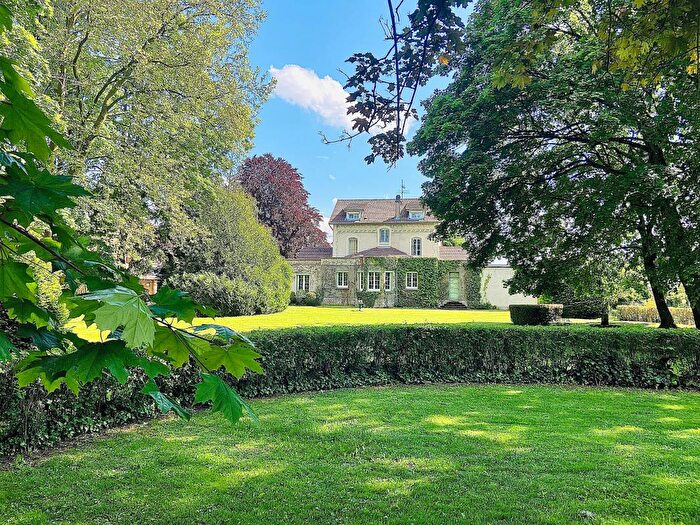 Maison à vendre - Paris er , Saint-Germain, LAuxerrois - 11 pièces - 6 chambres