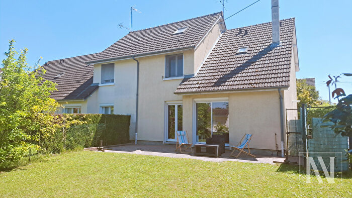 Saint-Lyé - Maison 5 pièces à vendre
