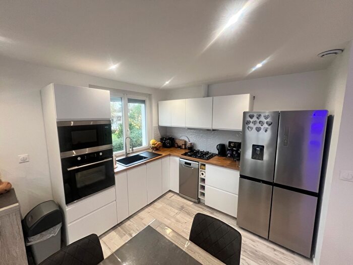 Châtellerault, Est : Maison 5 pièces à vendre