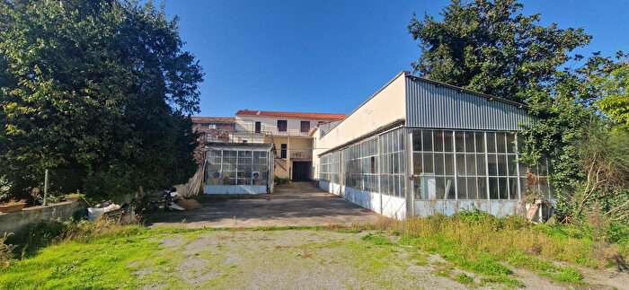 Maison à vendre - Saint-Christol-lès-Alès - 6 pièces - 5 chambres