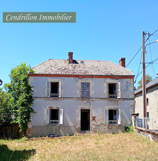 Maison 5 pièces à Saint-Georges-la-Pouge, à vendre