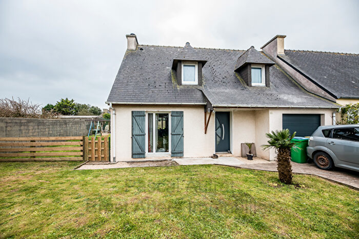 Maison à vendre - Ploudalmézeau - 5 pièces - 3 chambres