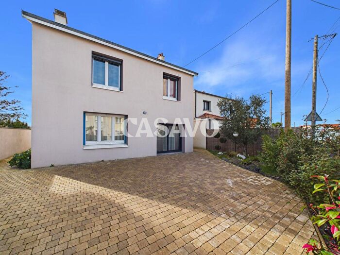 Maison à vendre - Bouguenais, La Croix-Jeannette - 6 pièces - 3 chambres