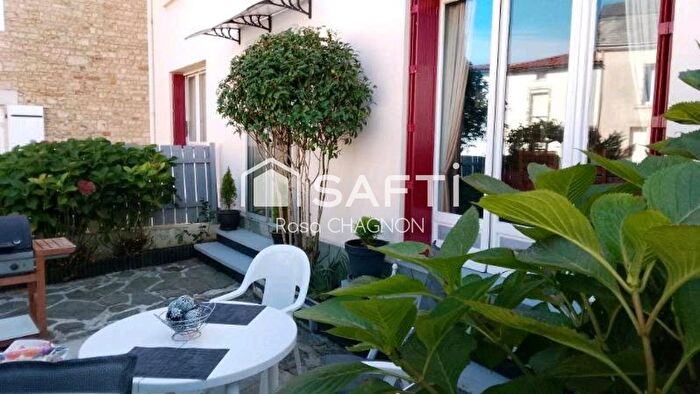 Maison à vendre - La Caillère-Saint-Hilaire - 6 pièces - 3 chambres