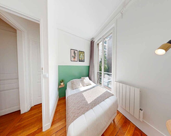 Appartement à louer - Clignancourt-Jules Joffrin, Paris ème arrondissement - 3 pièces - 3 chambres