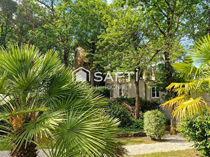 Maison 9 pièces à vendre - Château-Guibert