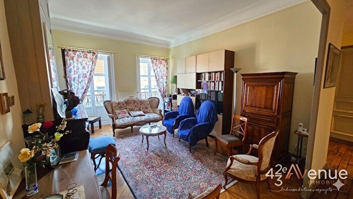 Appartement à vendre - Saint-Étienne, Centre-ville, Peuple, Chavanelle - 4 pièces - 3 chambres