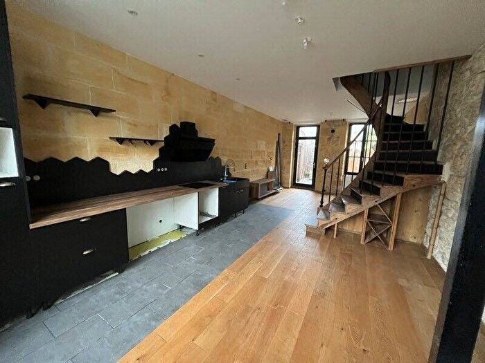 Maison à louer - Langoiran - 5 pièces - 4 chambres