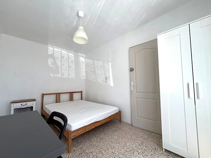 Appartement à louer - Aix-en-Provence - 5 pièces