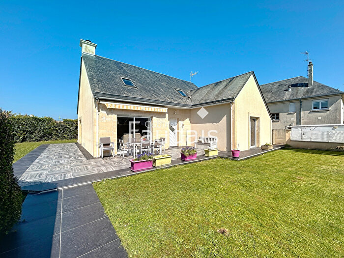 Maison à vendre - Grandcamp-Maisy - 6 pièces - 4 chambres