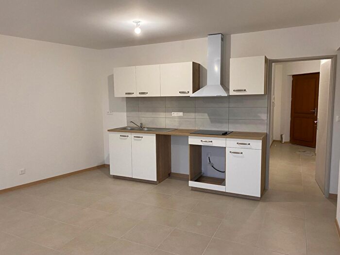 Appartement à louer - Les Vans - 4 pièces - 3 chambres