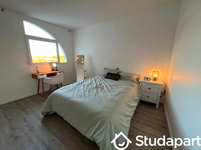 Appartement à louer - Ville Nouvelle-Centre Est, Noisiel - 1 pièce - 2 chambres