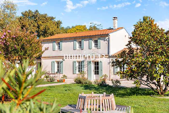 Maison 10 pièces à vendre - Cissac-Médoc
