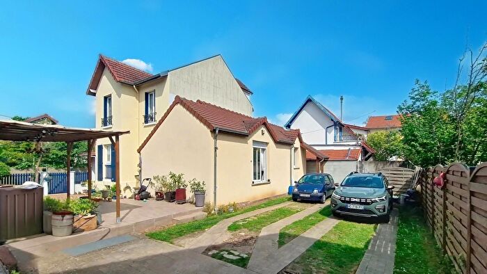 Maison à vendre - Maisons-Laffitte, Ouest - 6 pièces - 4 chambres