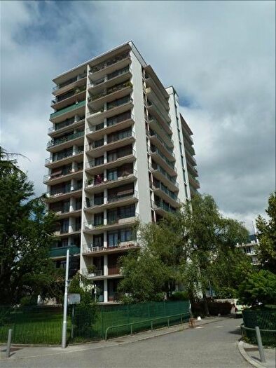 Appartement 2 pièces à louer - Saint-Martin-d'Hères, Bidal, Peri
