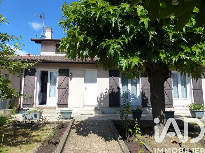 Saint-Pierre-du-Mont : Maison 7 pièces à vendre