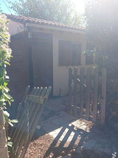Maison 2 pièces à Montlaux, à vendre