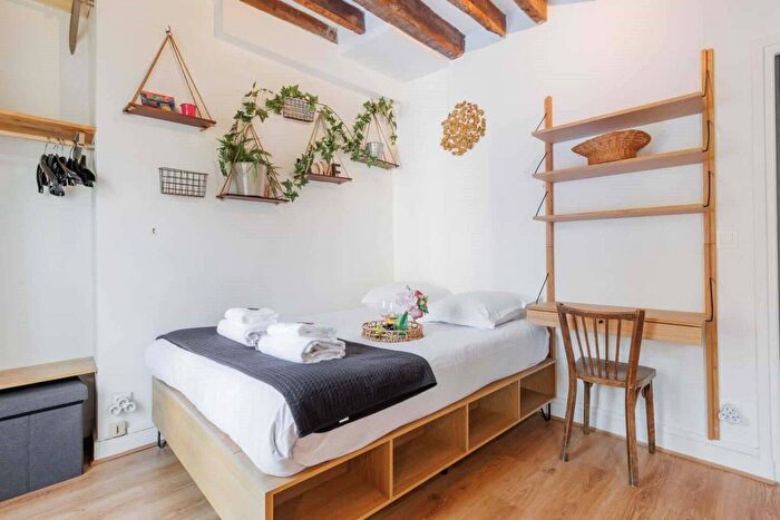 Appartement à louer - Gros Caillou, Paris ème arrondissement - 1 pièce