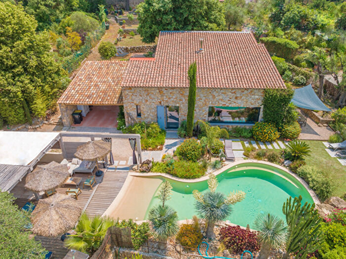 Maison à vendre - Grasse, Saint-Antoine, Aspres, Plascassier - 5 pièces - 6 chambres